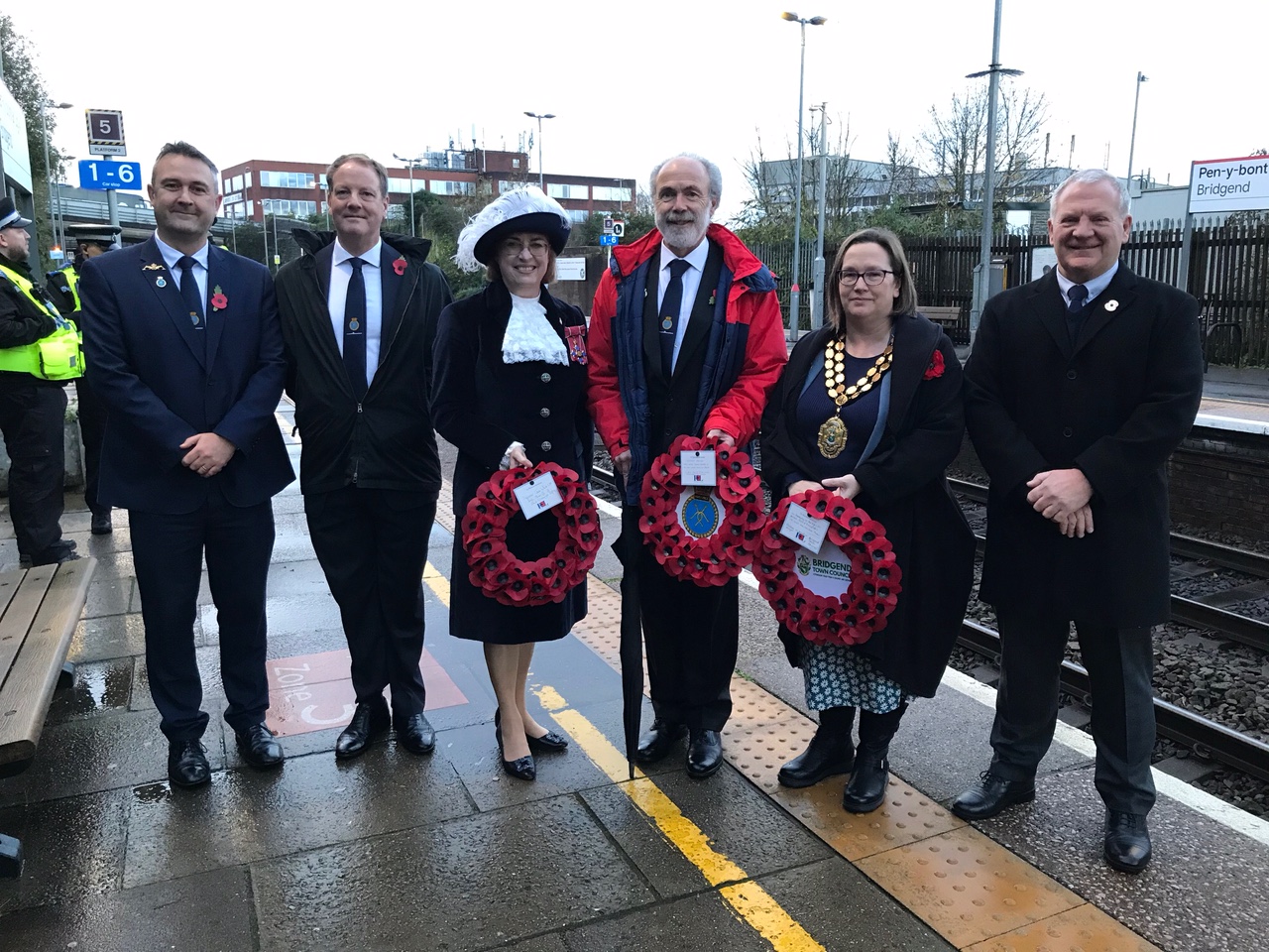 Blue Plaque Unveiled for Sub Lt Brian Lloyd | Friends of the Royal Navy ...